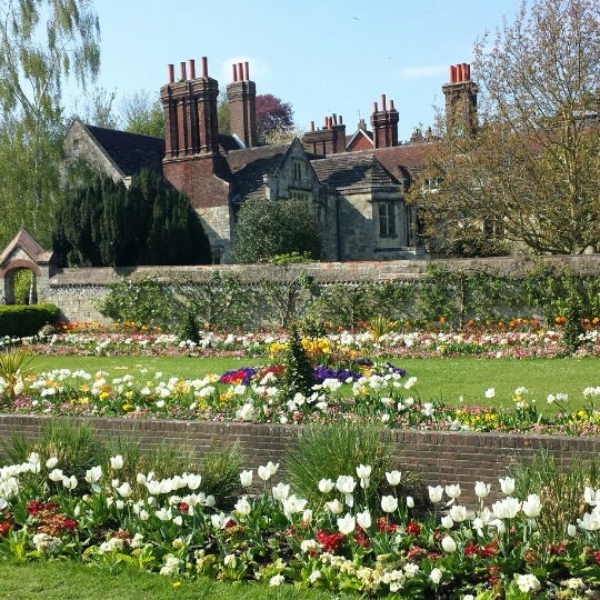 Southover Grange Gardens - Lewes, East Sussex