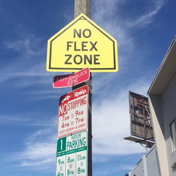 No Flexzone Street Sign