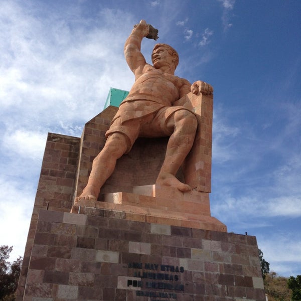 Monumento a El Pípila - Monument / Landmark