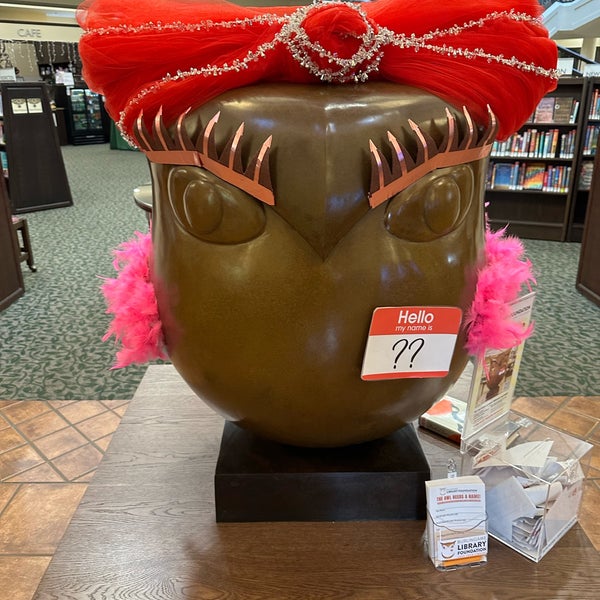 Burlingame Public Library - Library in Downtown Burlingame