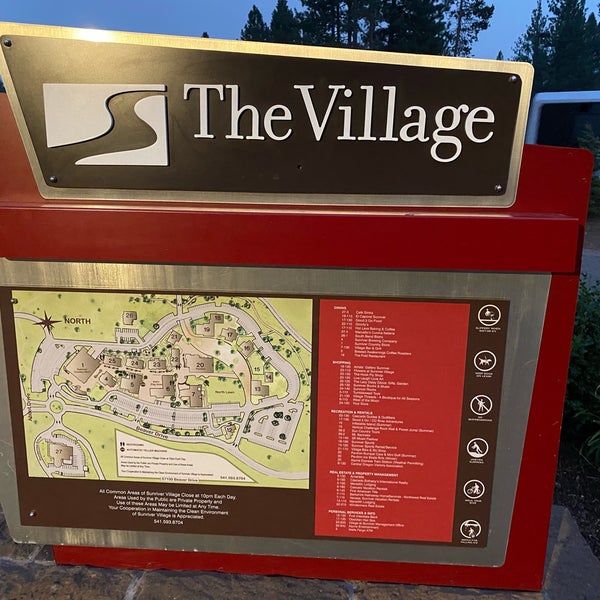 The Village at Sunriver - Shopping Plaza