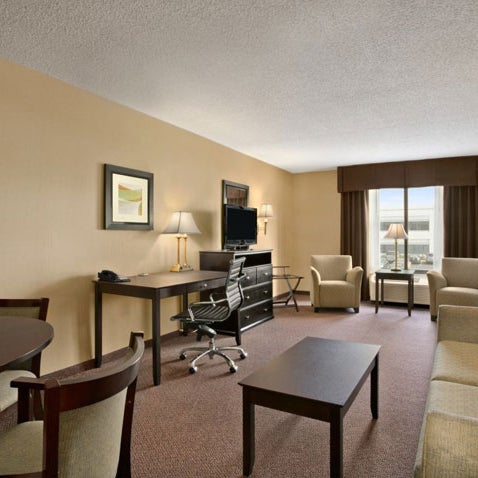 Wingate by Wyndham Cincinnati / Blue Ash - Cincinnati, OH