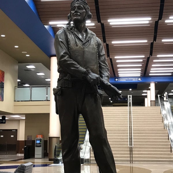Joe Foss Statue - Sioux Falls, SD