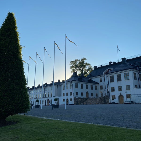 Photos at Karlbergs slott - Castle