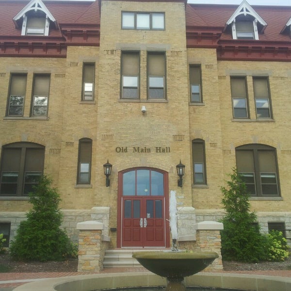 Old Main Building - 39 visitors