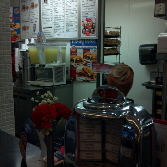 Johnny Rockets - 8 tips from 269 visitors