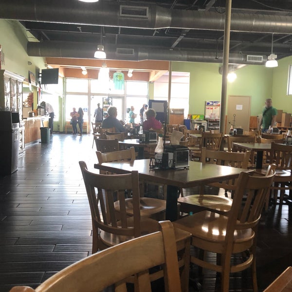 Mervis' Cafe - Cuban Restaurant in Downtown Fort Pierce