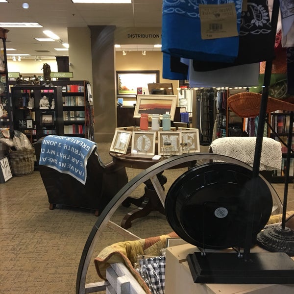 Deseret Book - Bookstore in Bellevue