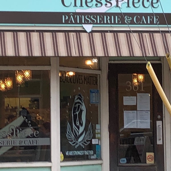 Chess Piece Pâtisserie & Cafe - Café in Fredericton