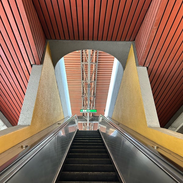Orinda BART Station - Metro Station in Orinda