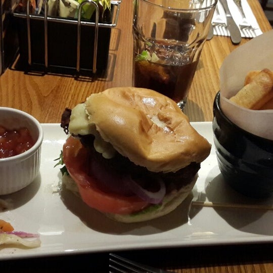 Premier Inn Woking Town Centre - Hotel in Woking