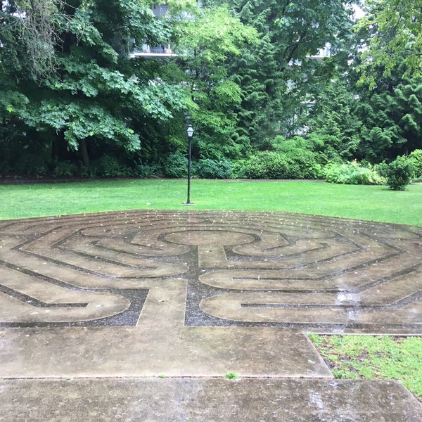 Iona House Residence - Vancouver, BC