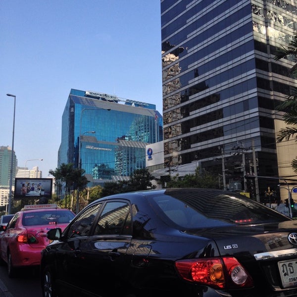 Photos at อาคารหะรินธร (Harindhorn Building) - บางรัก, กรุงเทพมหานคร