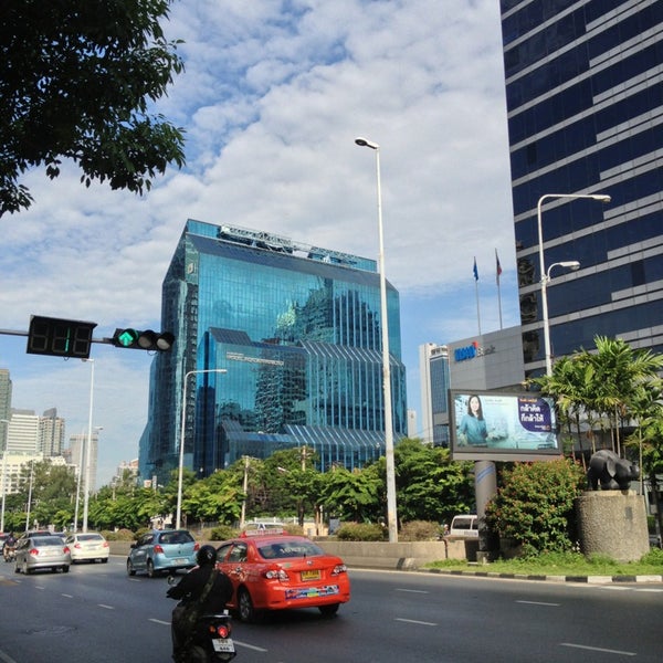 Photos at อาคารหะรินธร (Harindhorn Building) - บางรัก, กรุงเทพมหานคร