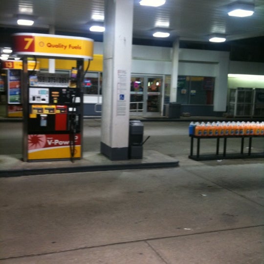 Shell - Fuel Station in Southwest Nashua