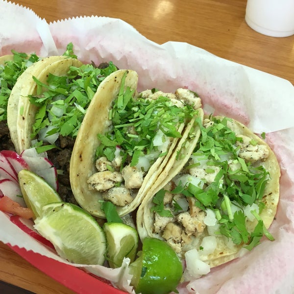El Rancho Taqueria - Mexican Restaurant
