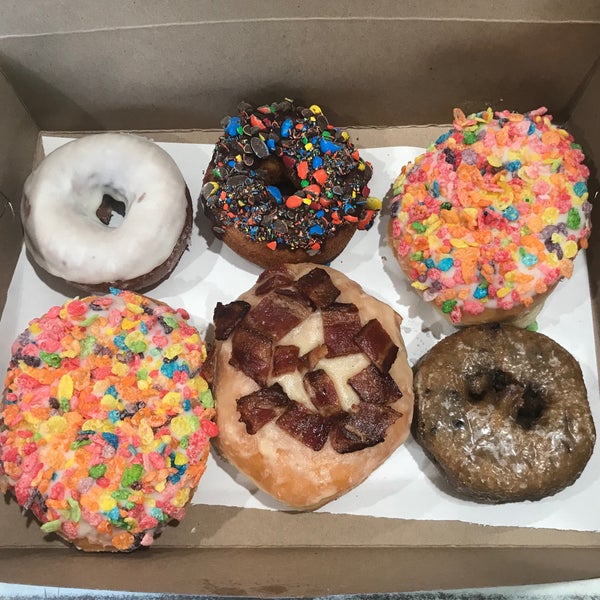 Holy Moly Donut Shop - State Fair-Nolan - Detroit, MI