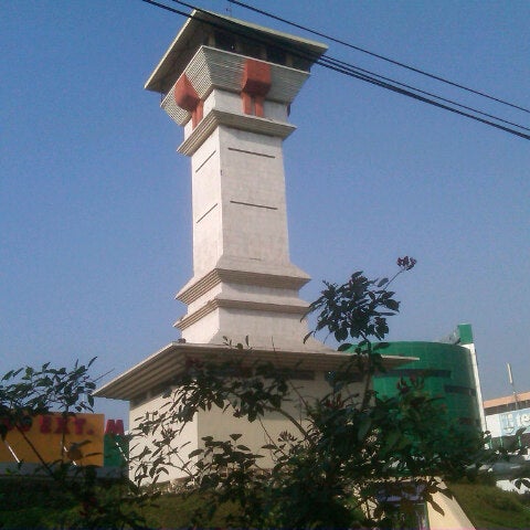Tugu Identitas Menara Kudus - Park