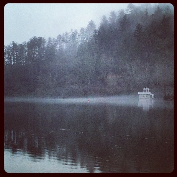 Tallulah Lake - Lake