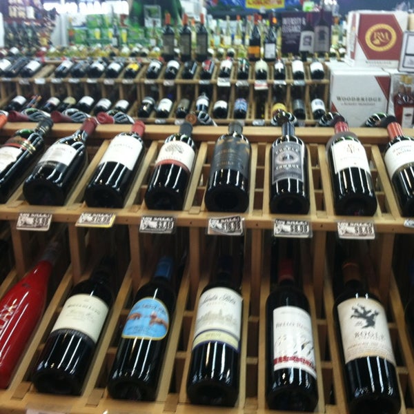 Merwin Liquors - 700 W Broadway Ave