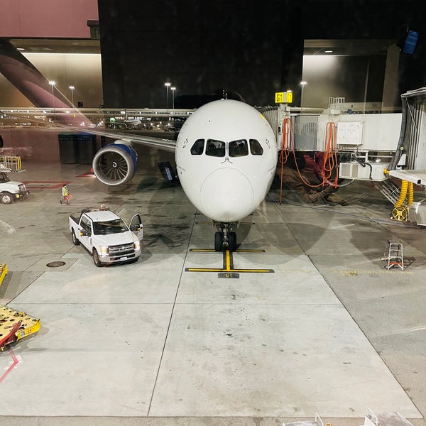 Gate G1 - Airport Gate in San Francisco