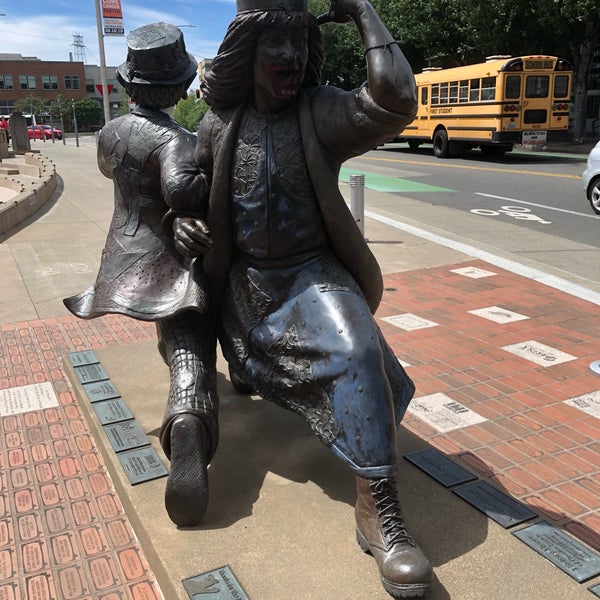 J.P. Patches Statue - Fremont - 319 visitors