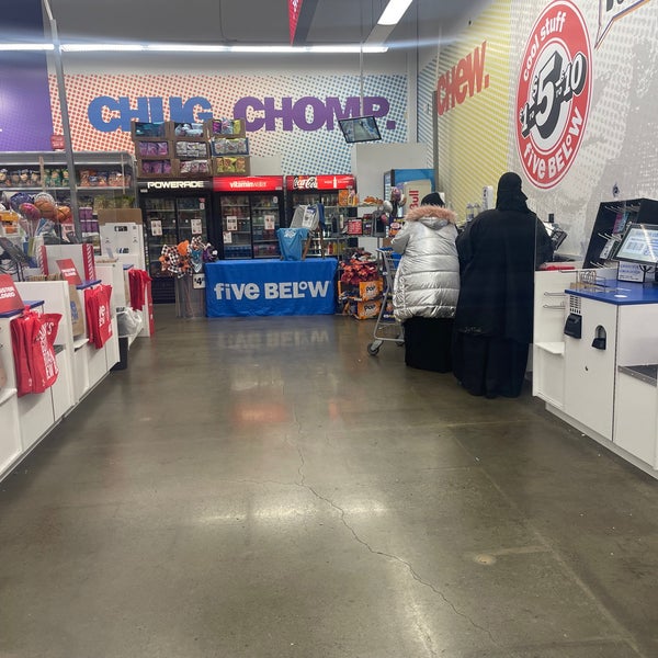 Five Below - Queen Village - Pennsport - 2250 S Columbus Blvd