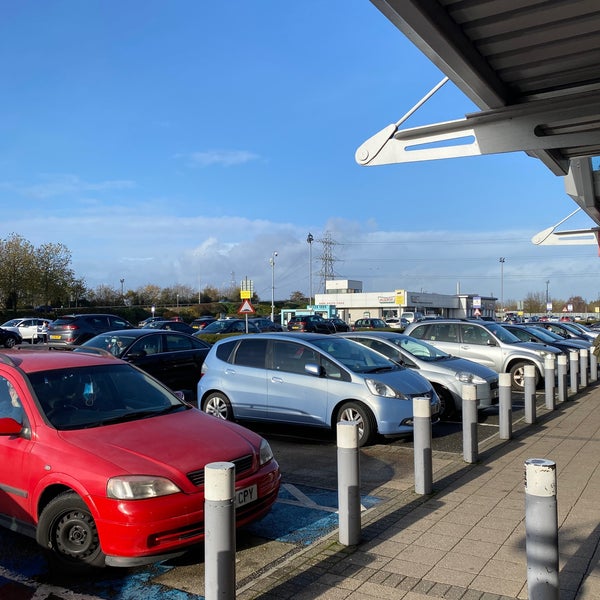 Avon Meads Retail Park - Shopping Plaza in Bristol