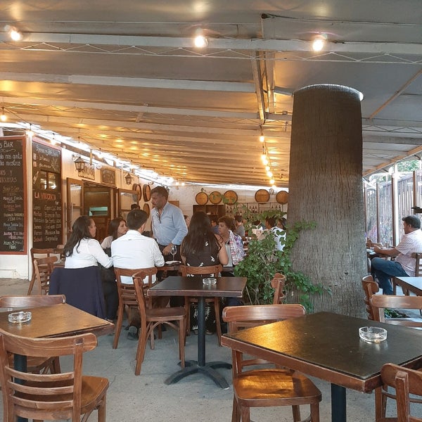 La Vinocracia - Ñuñoa - 27 tips from 375 visitors