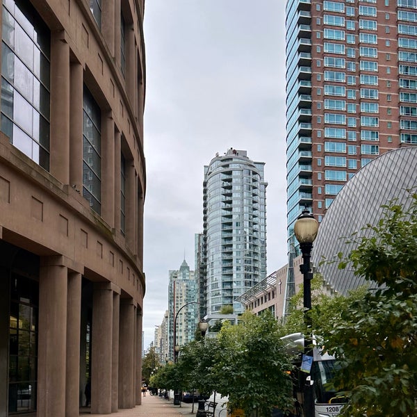 Library Square - Downtown Vancouver - Georgia St