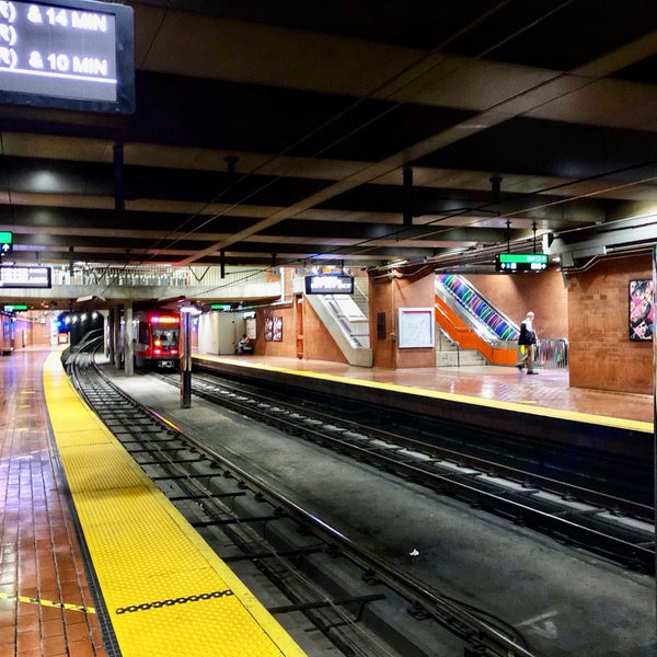 Castro MUNI Metro Station - Metro Station in San Francisco