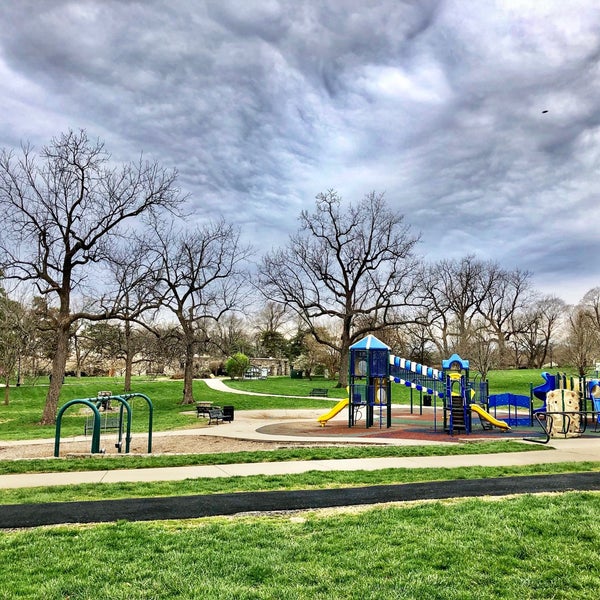 Loose Park - 5200 Wornall Rd