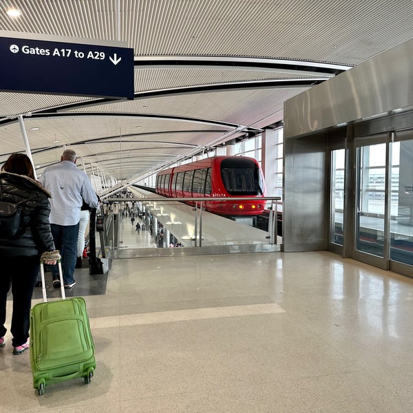 Express Tram South Station - Airport Tram Station in Romulus