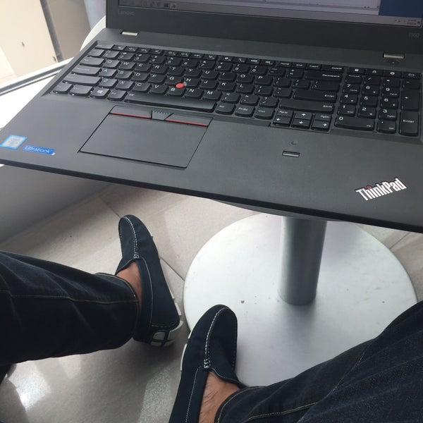 Gate B5 - Toronto Pearson International Airport - Mississauga, ON