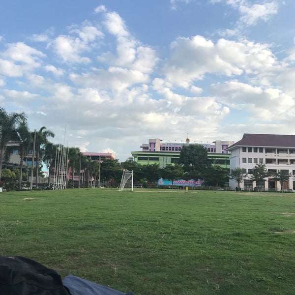 โรงเรียนเบญจมราชูทิศ ราชบุรี (Benjamarachutit Ratchaburi School) - High School