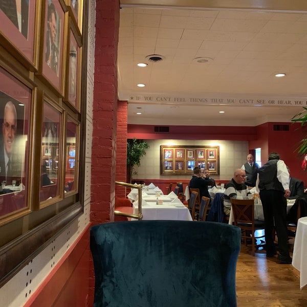 The Monocle - American Restaurant in Washington DC