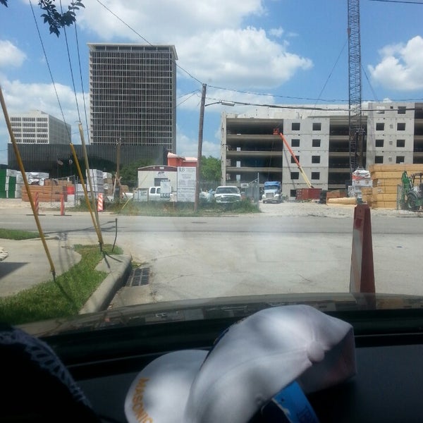 Montrose Blvd & W Dallas St - Intersection