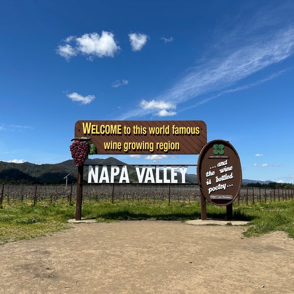"Welcome to Napa Valley" Sign - Monument