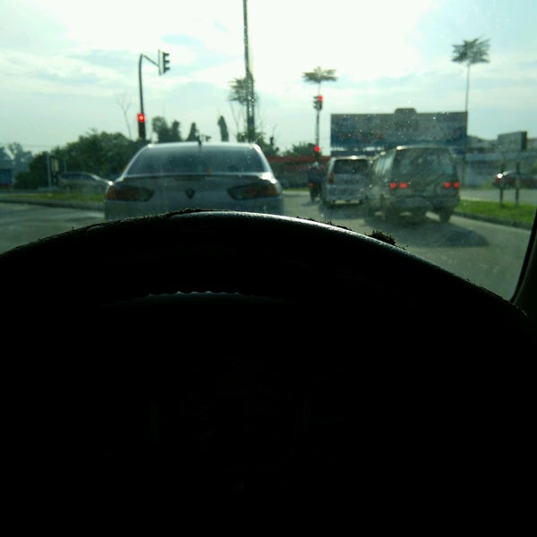 Traffic Light Taman Bidara - Intersection in Seremban