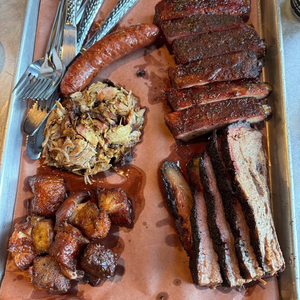 Heim Barbecue - 1109 W Magnolia Ave