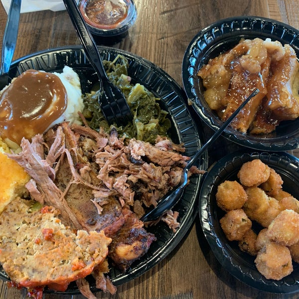 Vernon's Smokehouse - BBQ Joint in Memphis