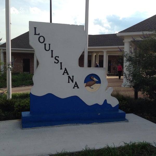 Photos at Mississippi / Louisiana State Line - Border Crossing in Kentwood