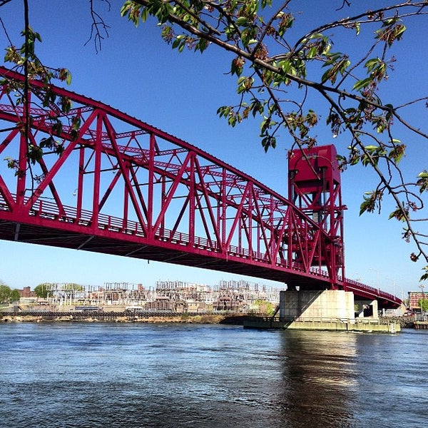 Roosevelt Island Bridge - Roosevelt Island Bridge