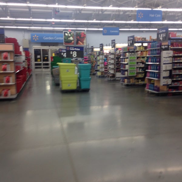 Walmart Supercenter - 7 tips from 573 visitors