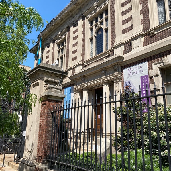 Mutter Museum Outside