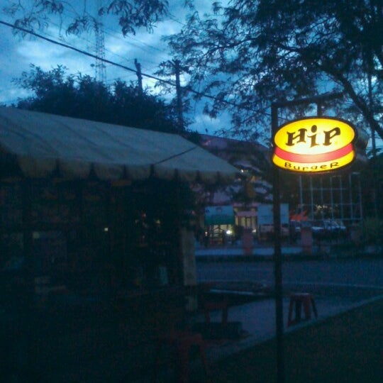 Hip Burger - 1 tip from 114 visitors