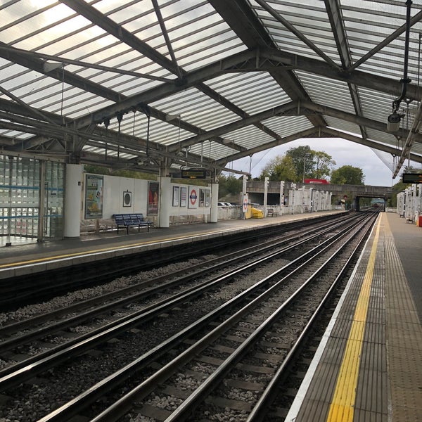 Hillingdon London Underground Station - 6 tips from 629 visitors