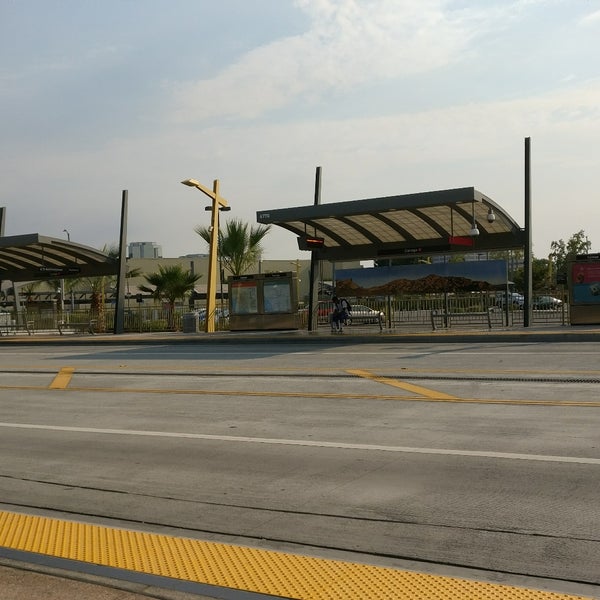 Metro Busway - Canoga Station (Orange) - 2 tips