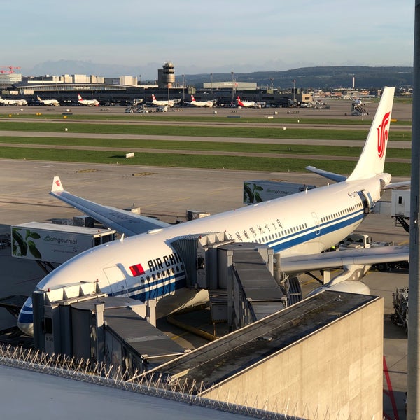 Gate E56 - Kloten, Zürich