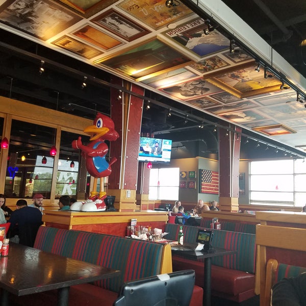 Red Robin Gourmet Burgers and Brews - 36 tips